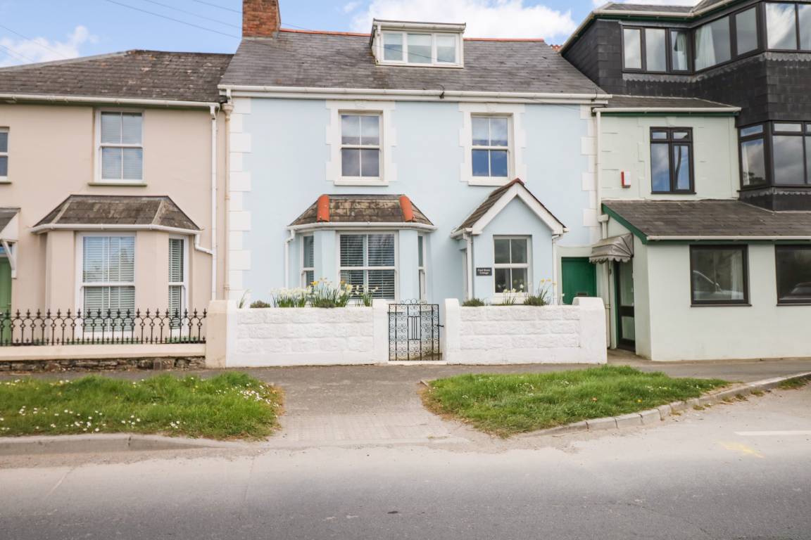 Cottage ∙ 3 Bedrooms ∙ 6 Guests - Instow