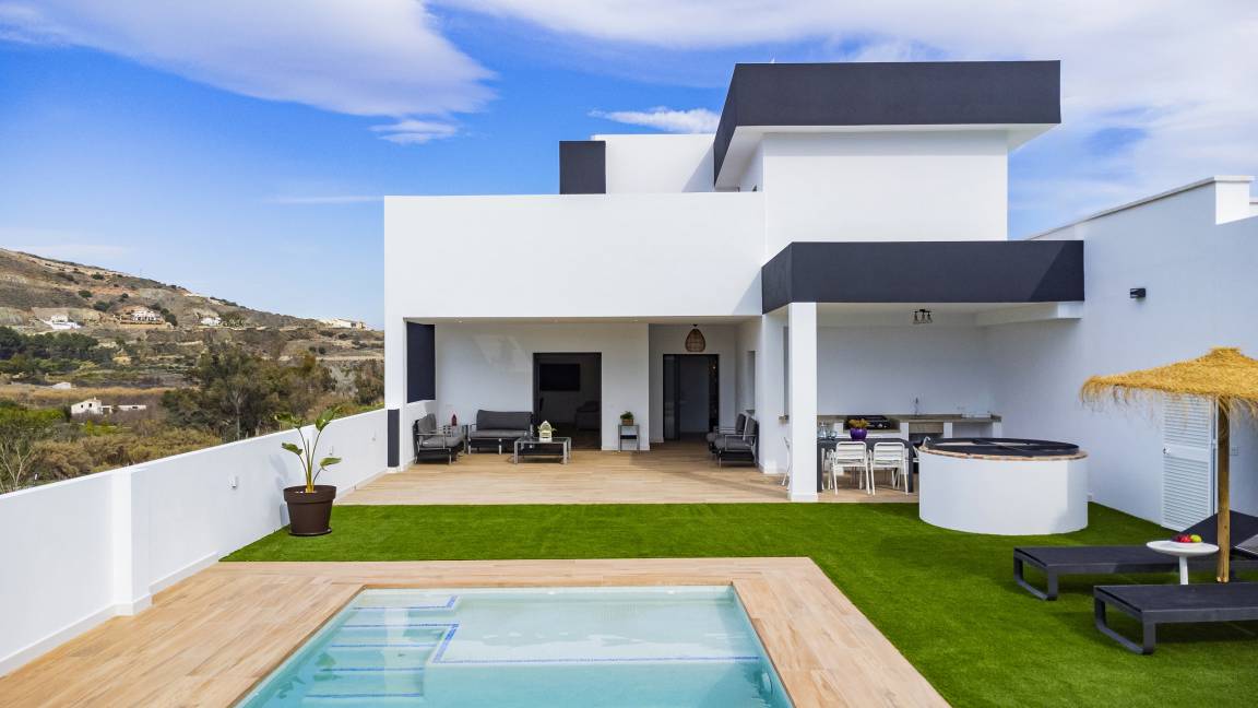 170 M² Casa Rural ∙ 3 Habitaciones ∙ 6 Huéspedes - Mijas