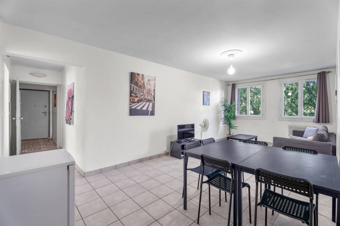 90 M² Appartement ∙ 4 Chambres ∙ 8 Personnes - Marseille