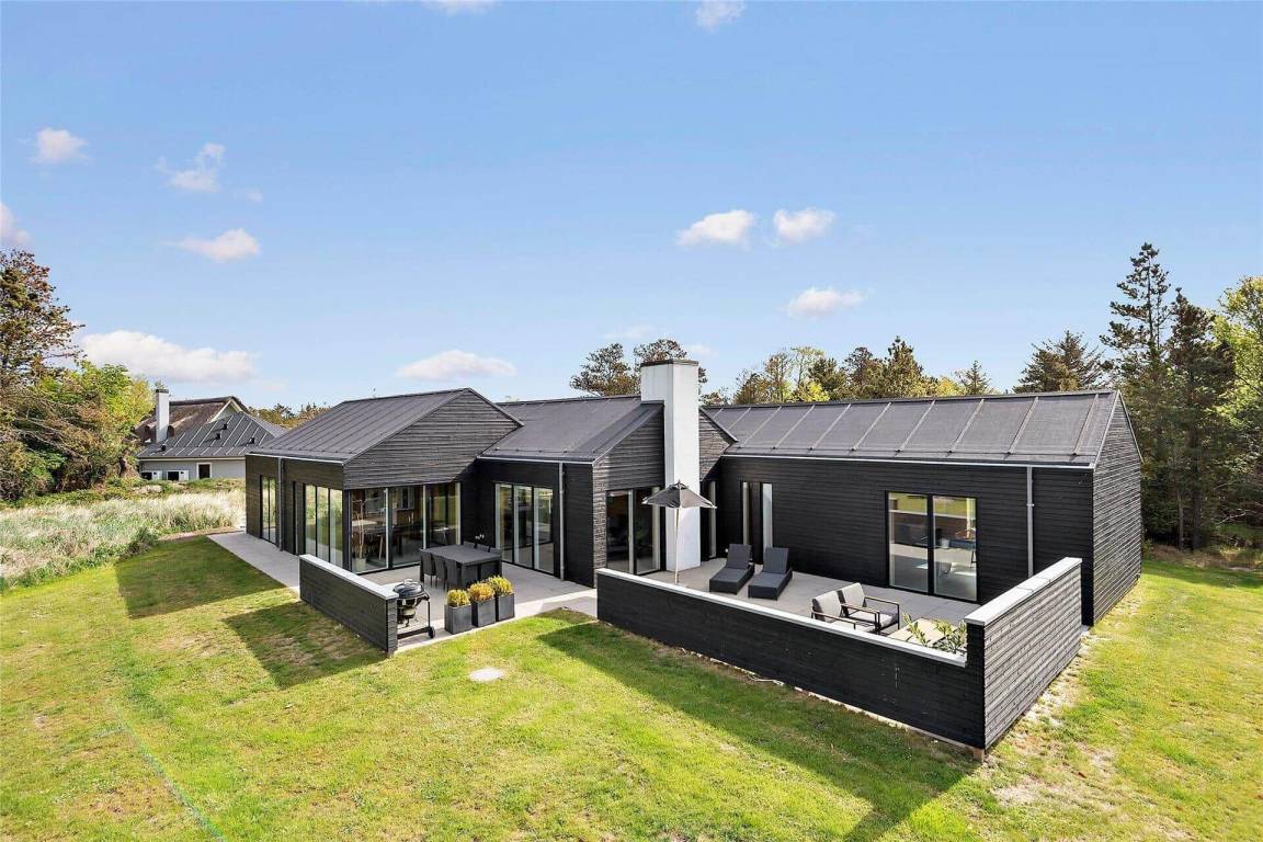 180 M² Ferienhaus ∙ 4 Schlafzimmer ∙ 8 Gäste - Blåvand
