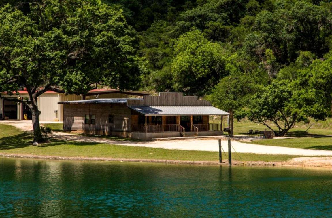 House ∙ 4 Bedrooms ∙ 20 Guests - Lost Maples State Natural Area, Vanderpool