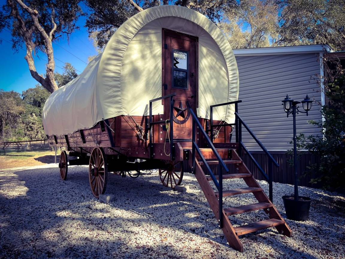 Camping ∙ 1 Bedroom ∙ 2 Guests - Florida