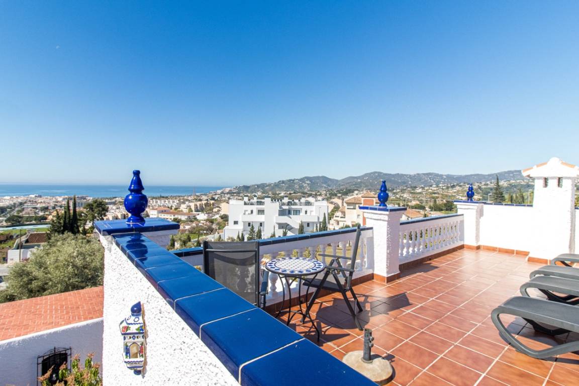 160 M² Villa ∙ 3 Slaapkamers ∙ 6 Gasten - Nerja