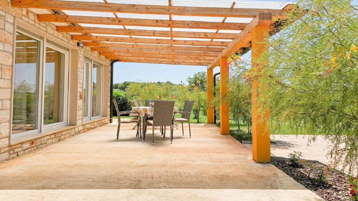 150 M² House ∙ 4 Bedrooms ∙ 8 Guests - Novigrad