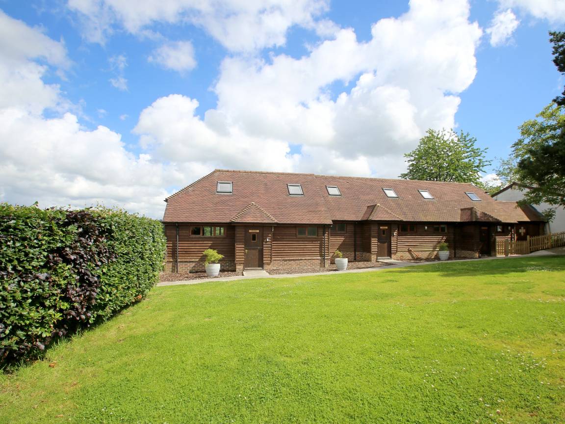 Cottage ∙ 2 Bedrooms ∙ 4 Guests - Uckfield