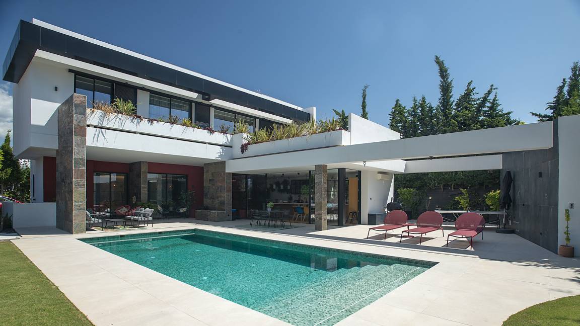 746 M² Villa ∙ 6 Bedrooms ∙ 12 Guests - Puerto Banús