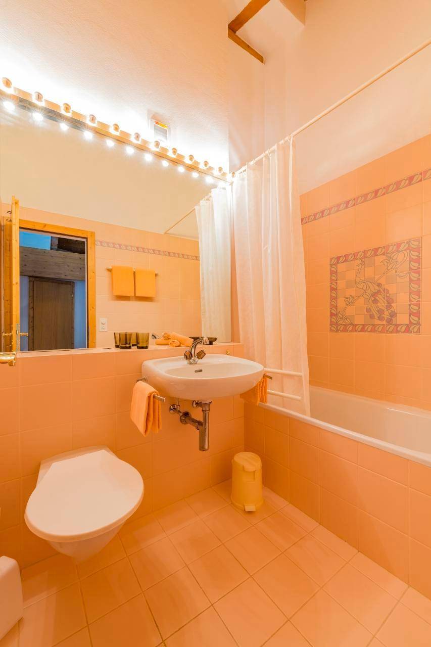 93 M² Ferienwohnung ∙ 3 Schlafzimmer ∙ 6 Gäste - Maloja