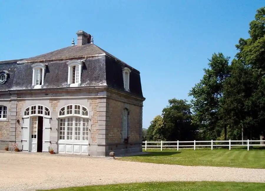 95 M² Maison De Vacances ∙ 4 Chambres ∙ 4 Personnes - Ducey