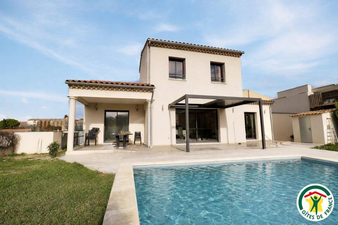 115 M² Gîte ∙ 3 Chambres ∙ 6 Personnes - Drôme