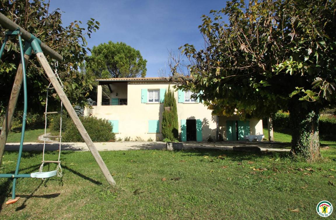 118 M² Gîte ∙ 3 Chambres ∙ 6 Personnes - Donzère