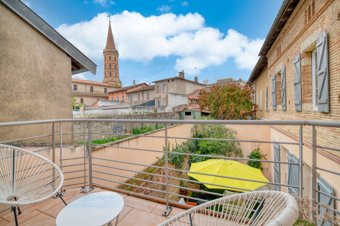 250 M² Maison De Vacances ∙ 4 Chambres ∙ 10 Personnes - L'Isle-Jourdain