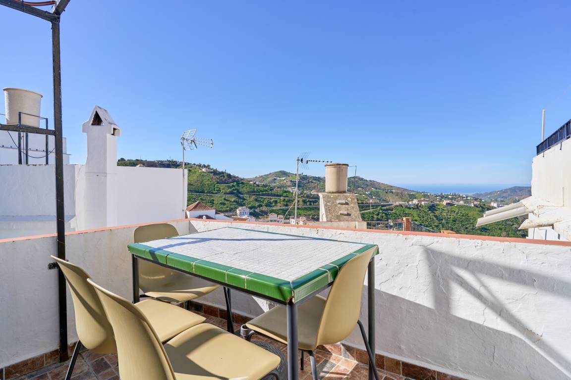 66 M² House ∙ 2 Bedrooms ∙ 4 Guests - Cómpeta