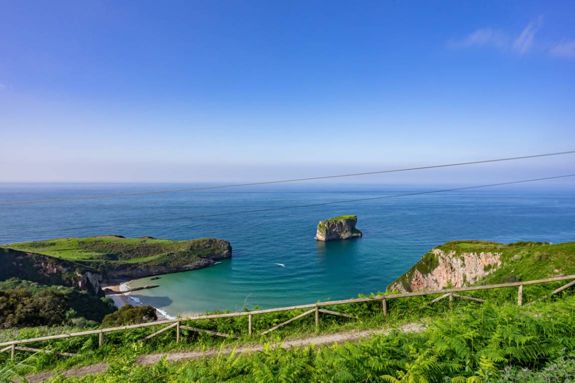 200 M² House ∙ 5 Bedrooms ∙ 10 Guests - Llanes