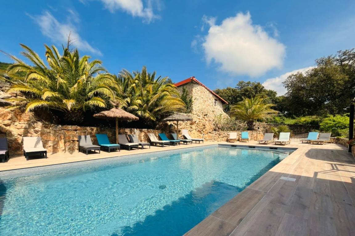 42 M² Gîte ∙ 2 Bedrooms ∙ 4 Guests - Céret