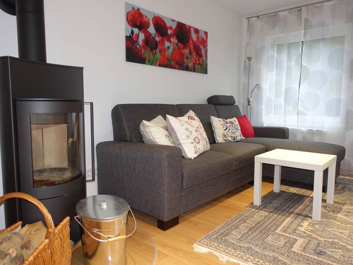 95 M² Ferienwohnung ∙ 2 Schlafzimmer ∙ 4 Gäste - Hermeskeil