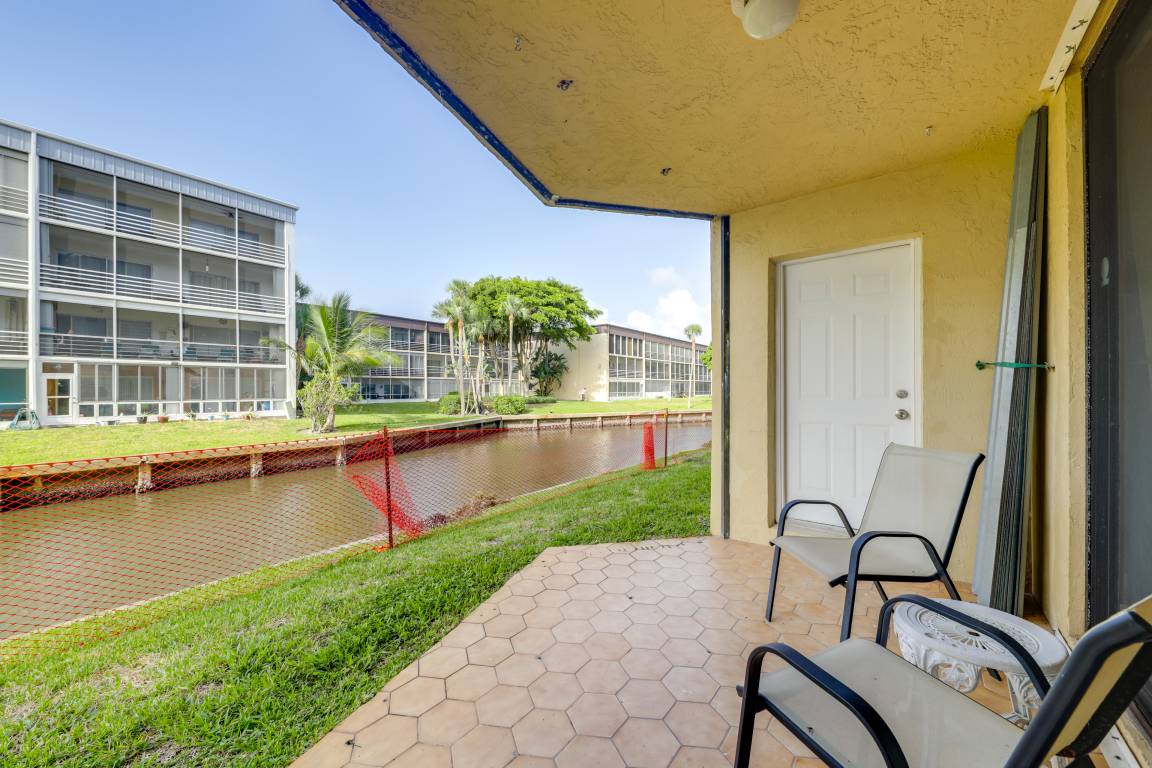111 M² Apartamento ∙ 2 Habitaciones ∙ 4 Huéspedes - Lake Worth Beach