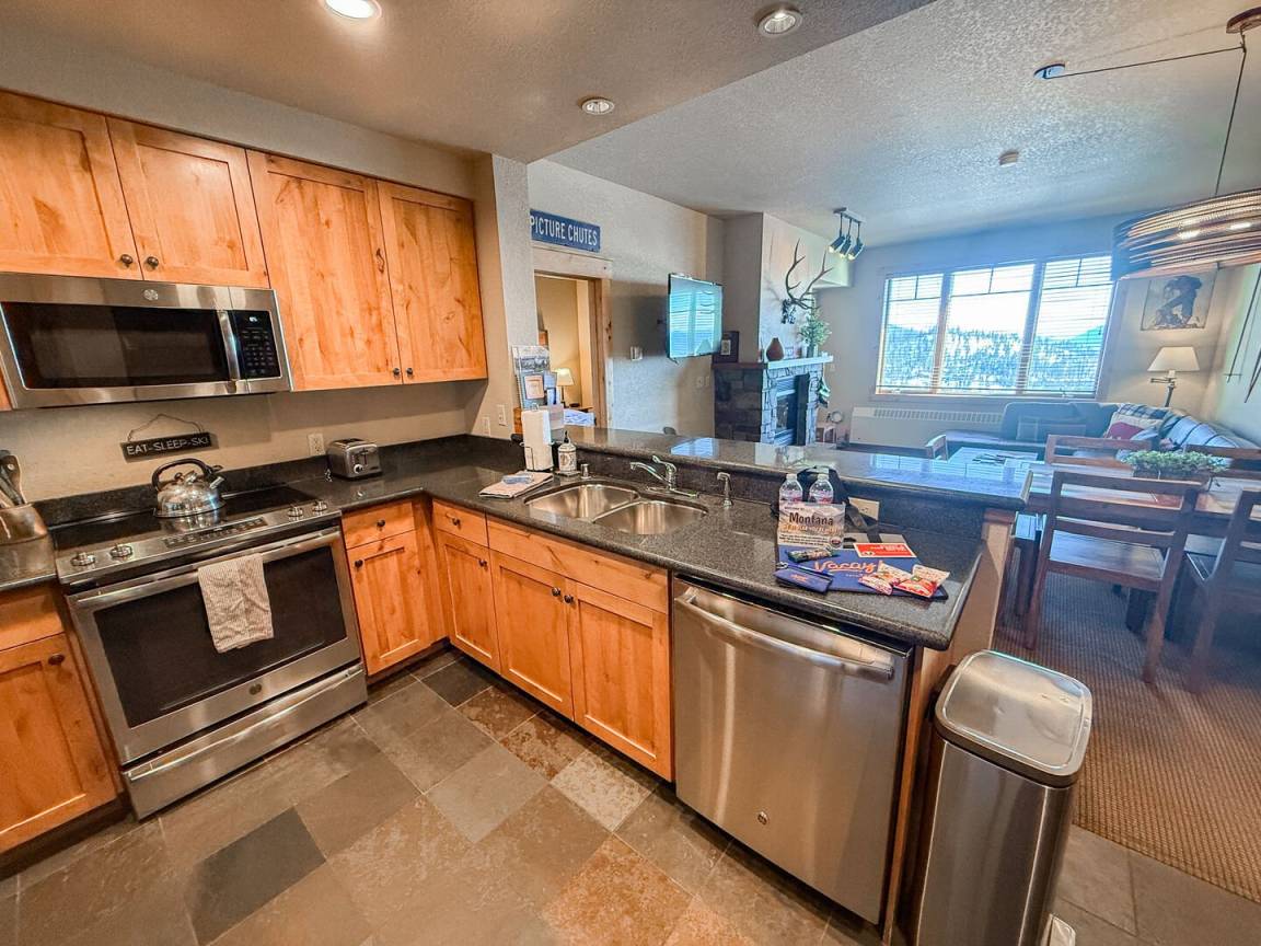 140 M² Condo ∙ 3 Bedrooms ∙ 8 Guests - Whitefish, MT