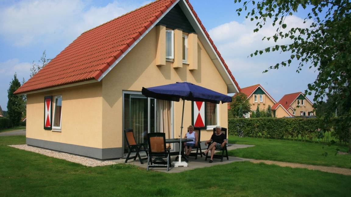 96 M² House ∙ 2 Bedrooms ∙ 4 Guests - Assen