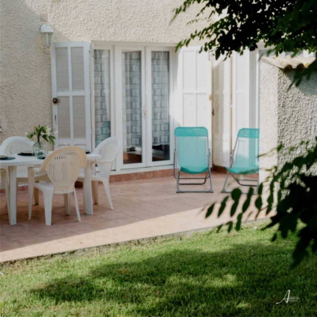 30 M² Camping ∙ 2 Chambres ∙ 4 Personnes - Ghisonaccia