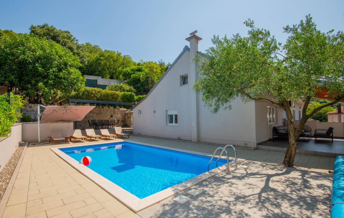 171 M² Ferienhaus ∙ 4 Schlafzimmer ∙ 8 Gäste - Imotski