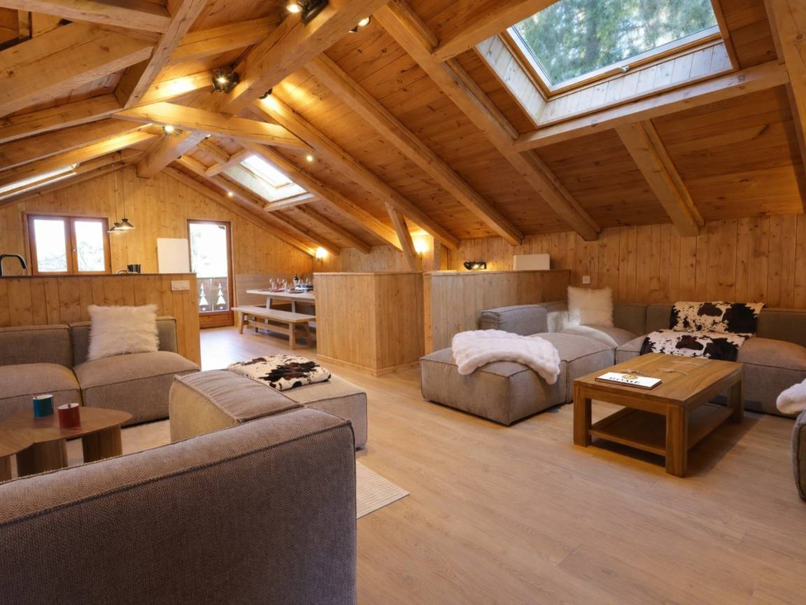 300 M² Chalet ∙ 6 Bedrooms ∙ 15 Guests - La Tania