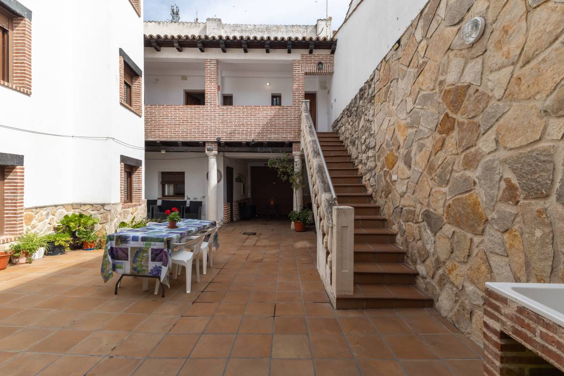 390 M² Casa ∙ 9 Habitaciones ∙ 19 Huéspedes - Chinchón