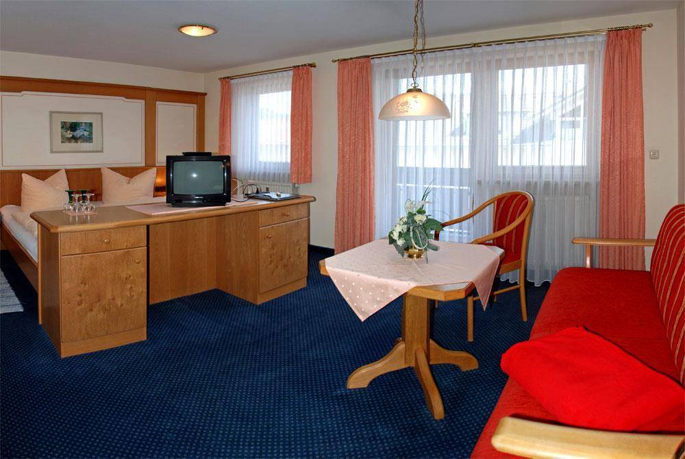 24 M² Hotel ∙ 1 Bedroom ∙ 3 Guests - Blaichach