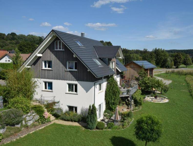 56 M² Ferienwohnung ∙ 2 Schlafzimmer ∙ 5 Gäste - Pfullendorf