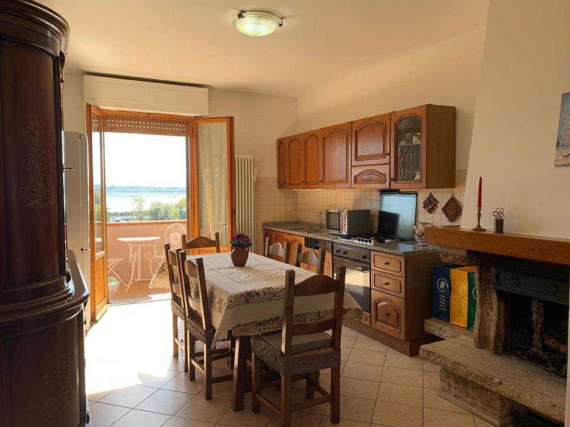 79 M² Apartamento ∙ 2 Quartos ∙ 6 Hóspedes - Castiglione del Lago