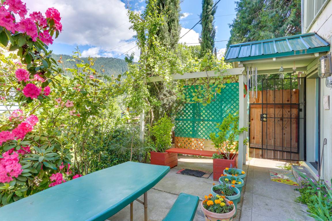 55 M² Apartment ∙ 1 Bedroom ∙ 4 Guests - Dunsmuir, CA