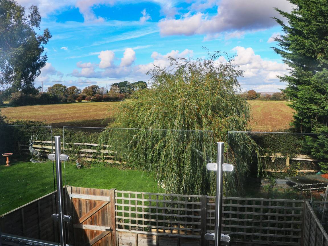 Cottage ∙ 2 Bedrooms ∙ 4 Guests - Arundel