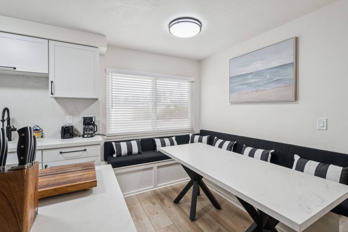 Condo ∙ 2 Bedrooms ∙ 6 Guests - Carpinteria, CA