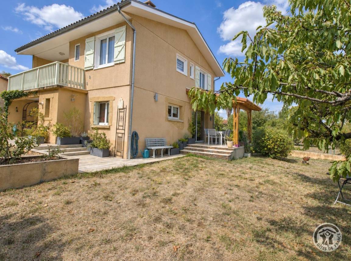 90 M² Gîte ∙ 3 Chambres ∙ 6 Personnes - Foix