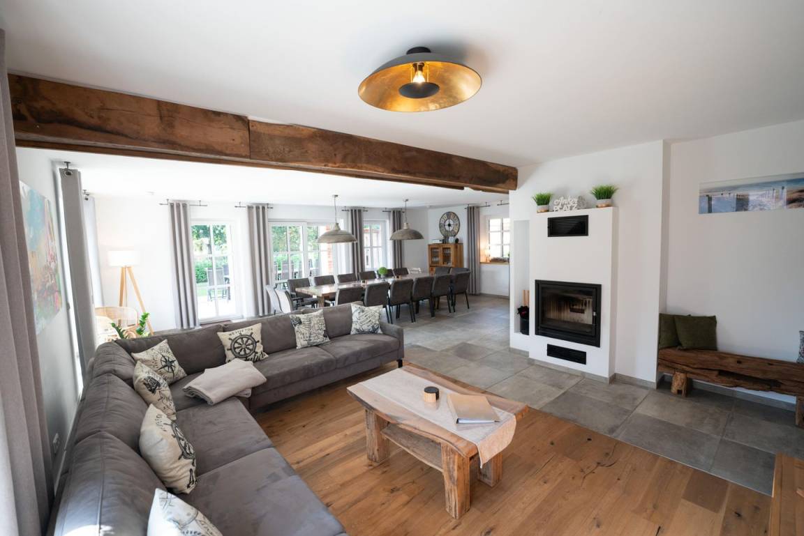 255 M² Ferienhaus ∙ 8 Schlafzimmer ∙ 16 Gäste - Rerik