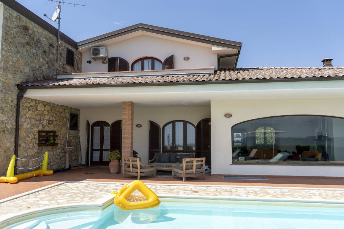 300 M² Villa ∙ 4 Habitaciones ∙ 6 Huéspedes - Livorno