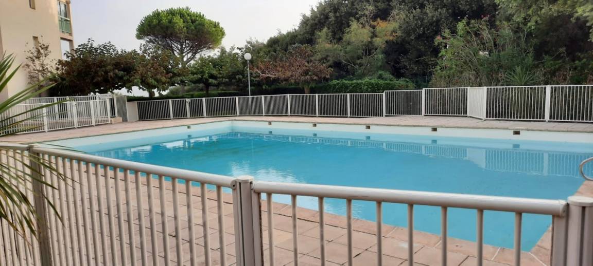 25 M² Studio Flat ∙ 4 Guests - Martigues