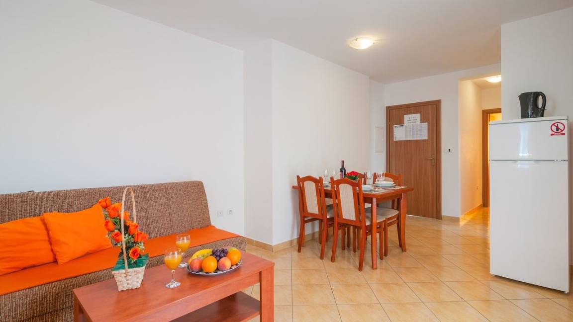 40 M² Ferienwohnung ∙ 2 Schlafzimmer ∙ 4 Gäste - Supetar