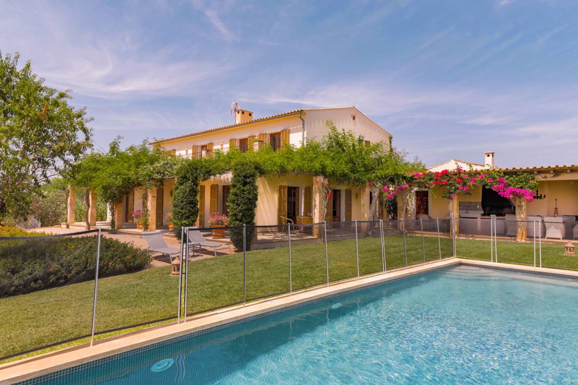 Villa ∙ 6 Bedrooms ∙ 12 Guests - Cala Santanyí