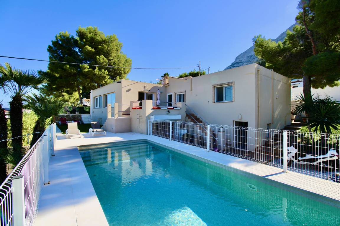 80 M² Casa ∙ 4 Habitaciones ∙ 8 Huéspedes - Dénia