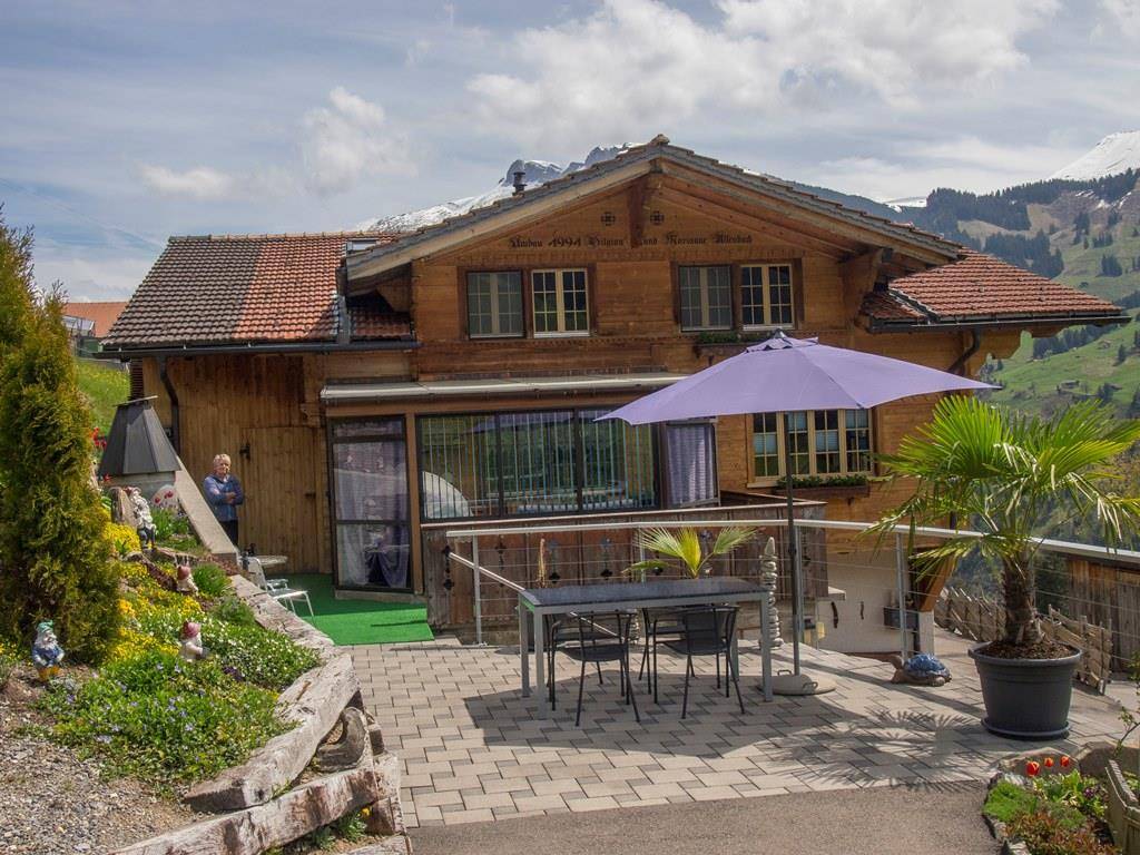105 M² Apartment ∙ 3 Bedrooms ∙ 2 Guests - Frutigen