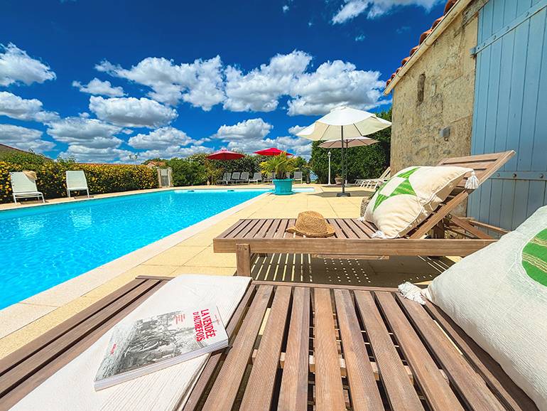 325 M² Gîte ∙ 9 Schlafzimmer ∙ 25 Gäste - Luçon