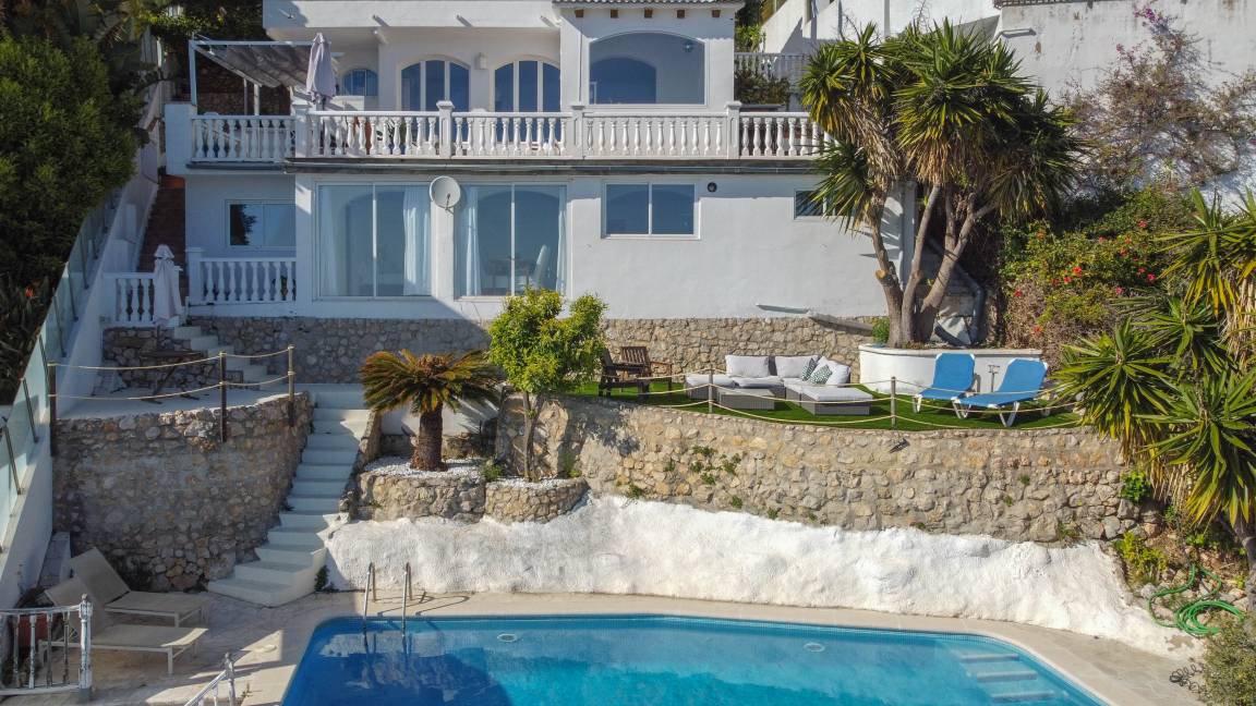 250 M² Villa ∙ 5 Slaapkamers ∙ 12 Gasten - Sitges