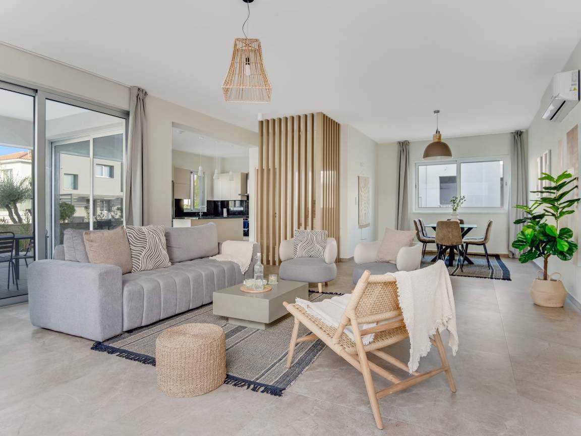 185 M² Villa ∙ 5 Bedrooms ∙ 10 Guests - Ayia Napa