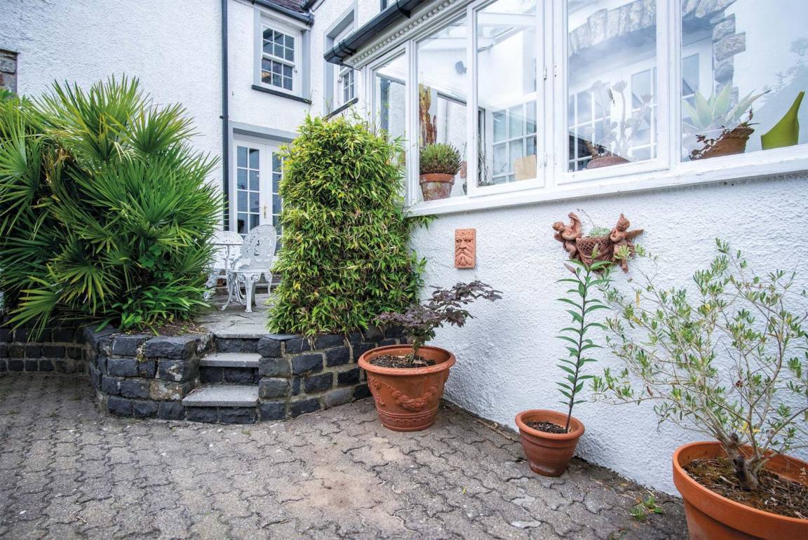 House ∙ 6 Bedrooms ∙ 14 Guests - Wales