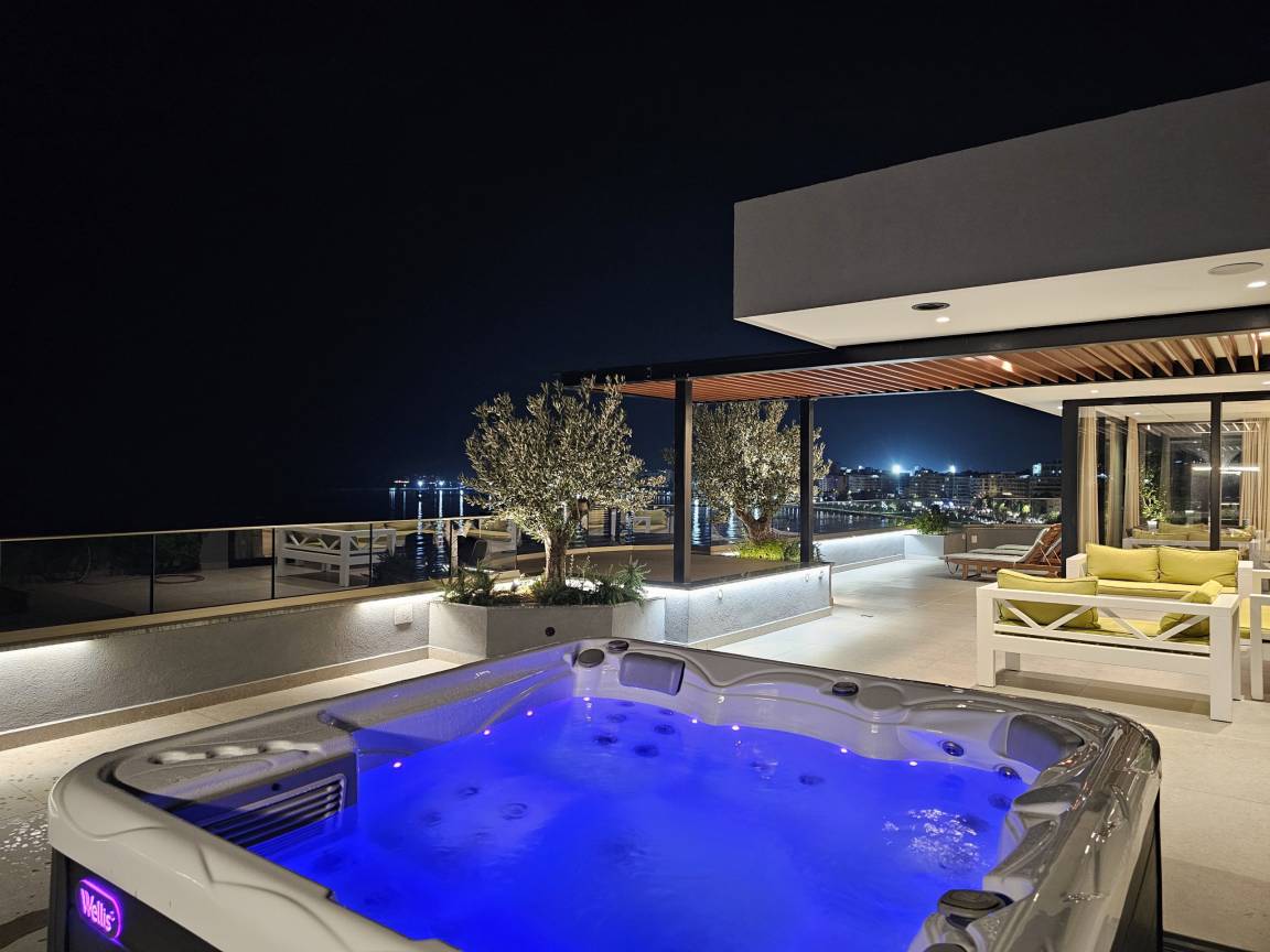 350 M² House ∙ 3 Bedrooms ∙ 8 Guests - Vlorë