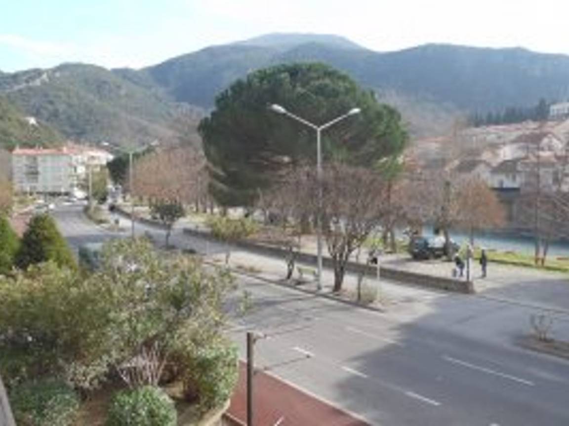24 M² Studio Flat ∙ 1 Bedroom ∙ 2 Guests - Céret