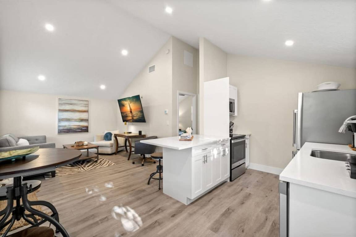 House ∙ 1 Bedroom ∙ 4 Guests - Davis Islands, FL