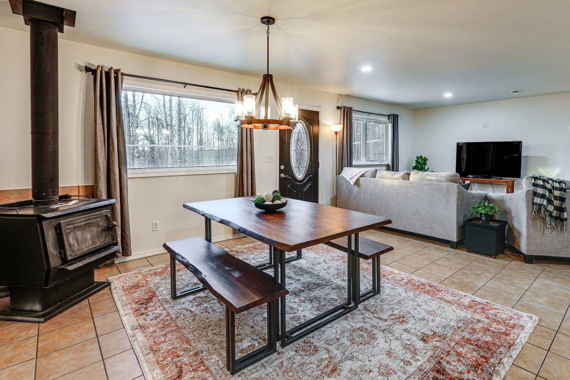 150 M² House ∙ 3 Bedrooms ∙ 6 Guests - Fairbanks, AK