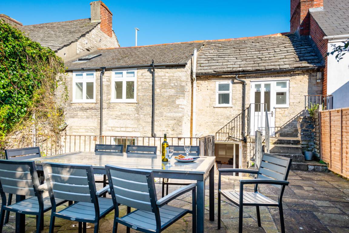 Cottage ∙ 4 Bedrooms ∙ 8 Guests - Swanage