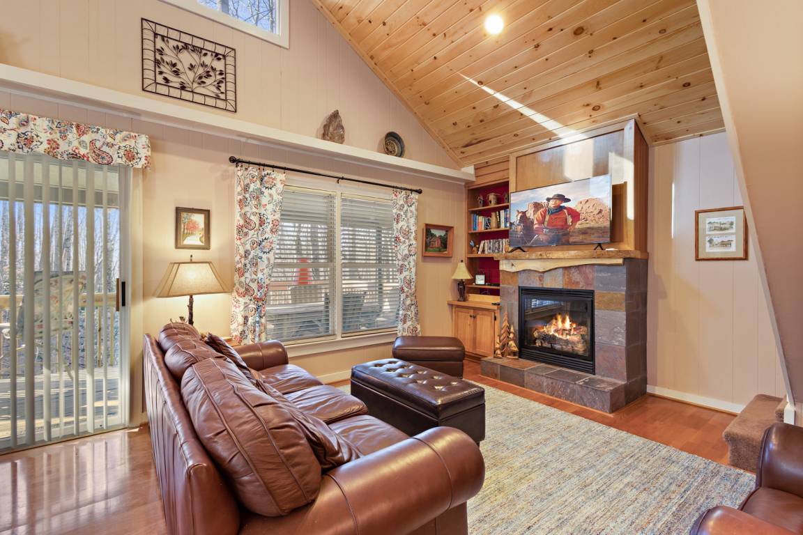 87 M² Cabin ∙ 2 Bedrooms ∙ 6 Guests - Beech Mountain, NC